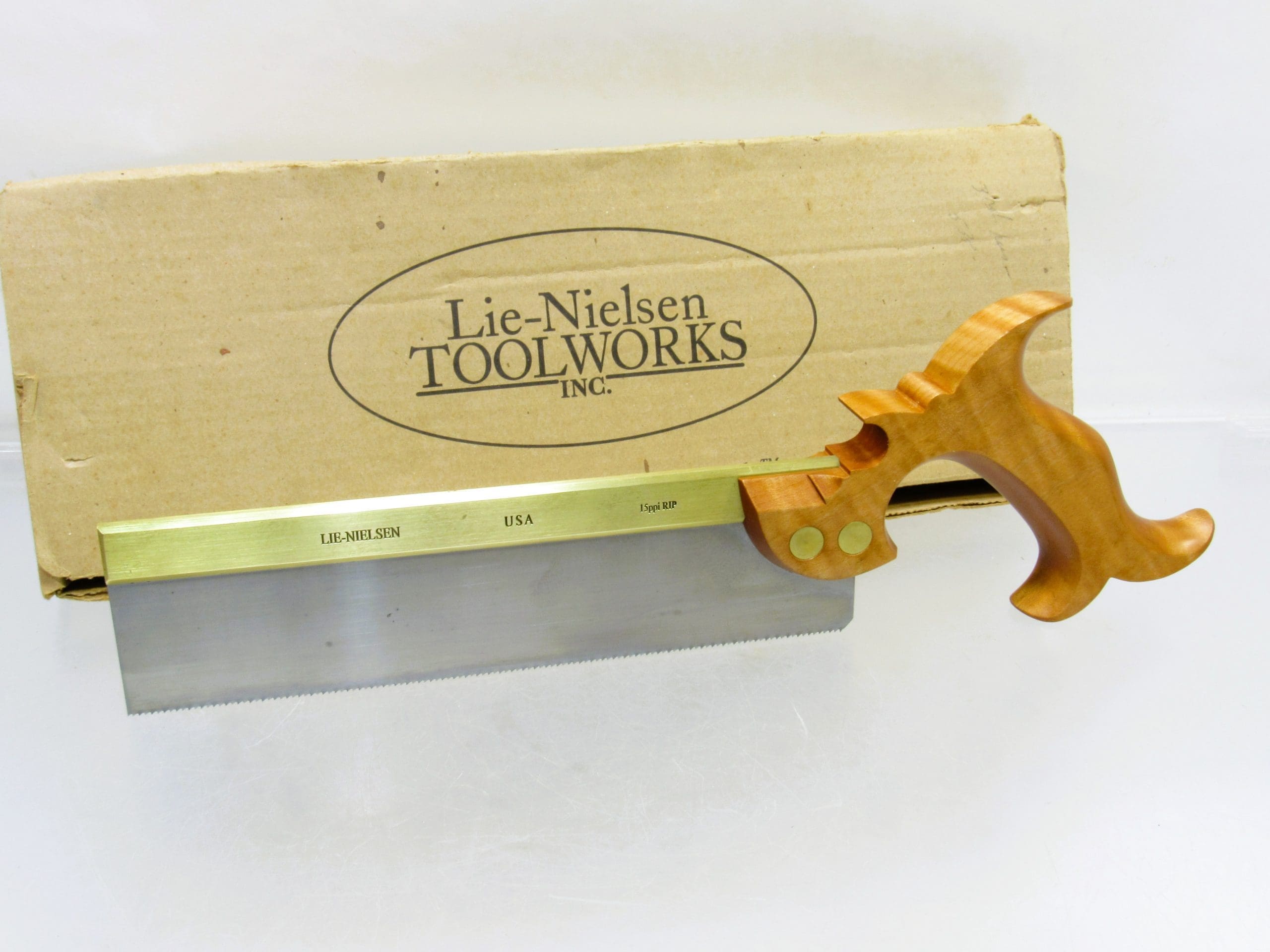 Lie Nielsen Dovetail Saw With 9" Plate & 15 PPI Rip With Maple Handle ...